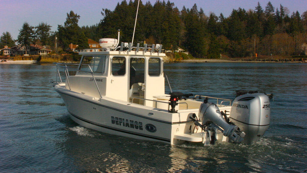 220 ADMIRAL EX – DEFIANCE BOATS