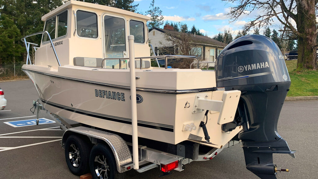 220 ADMIRAL NT – DEFIANCE BOATS