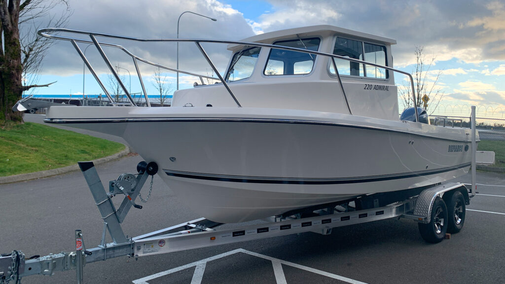 220 ADMIRAL NT – DEFIANCE BOATS
