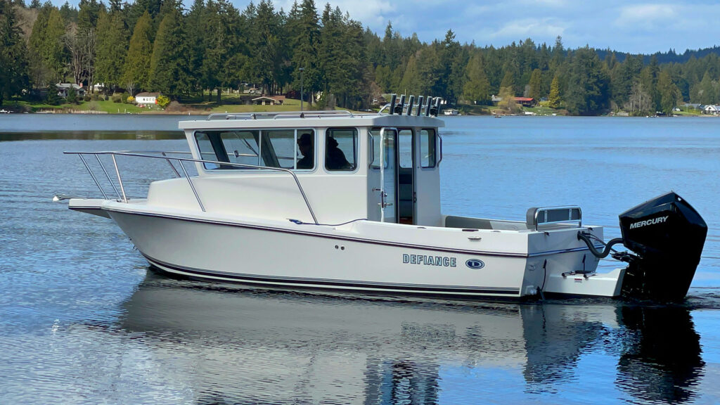 220 SAN JUAN EX – DEFIANCE BOATS
