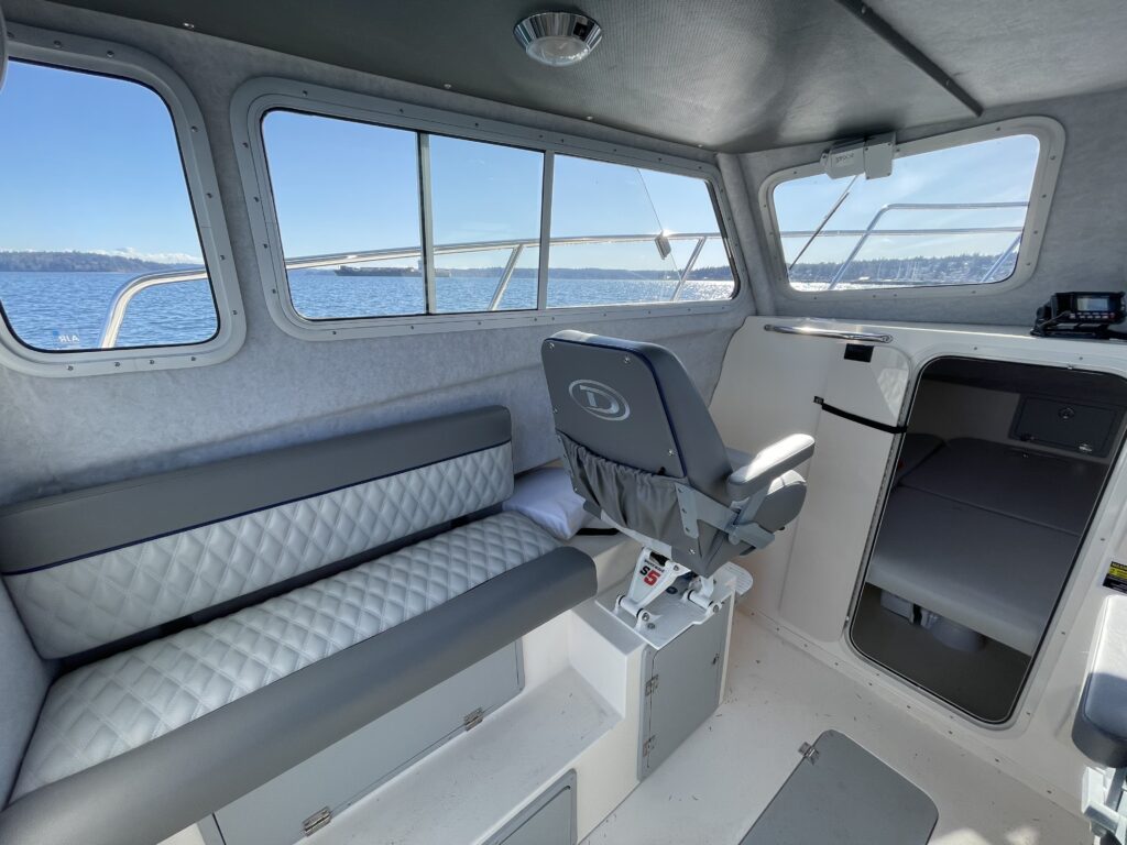 270 ADMIRAL EX – DEFIANCE BOATS