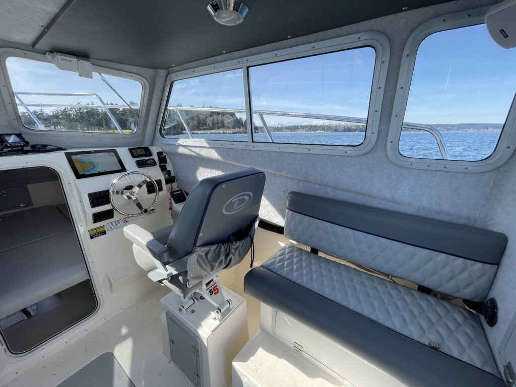 270 ADMIRAL EX – DEFIANCE BOATS