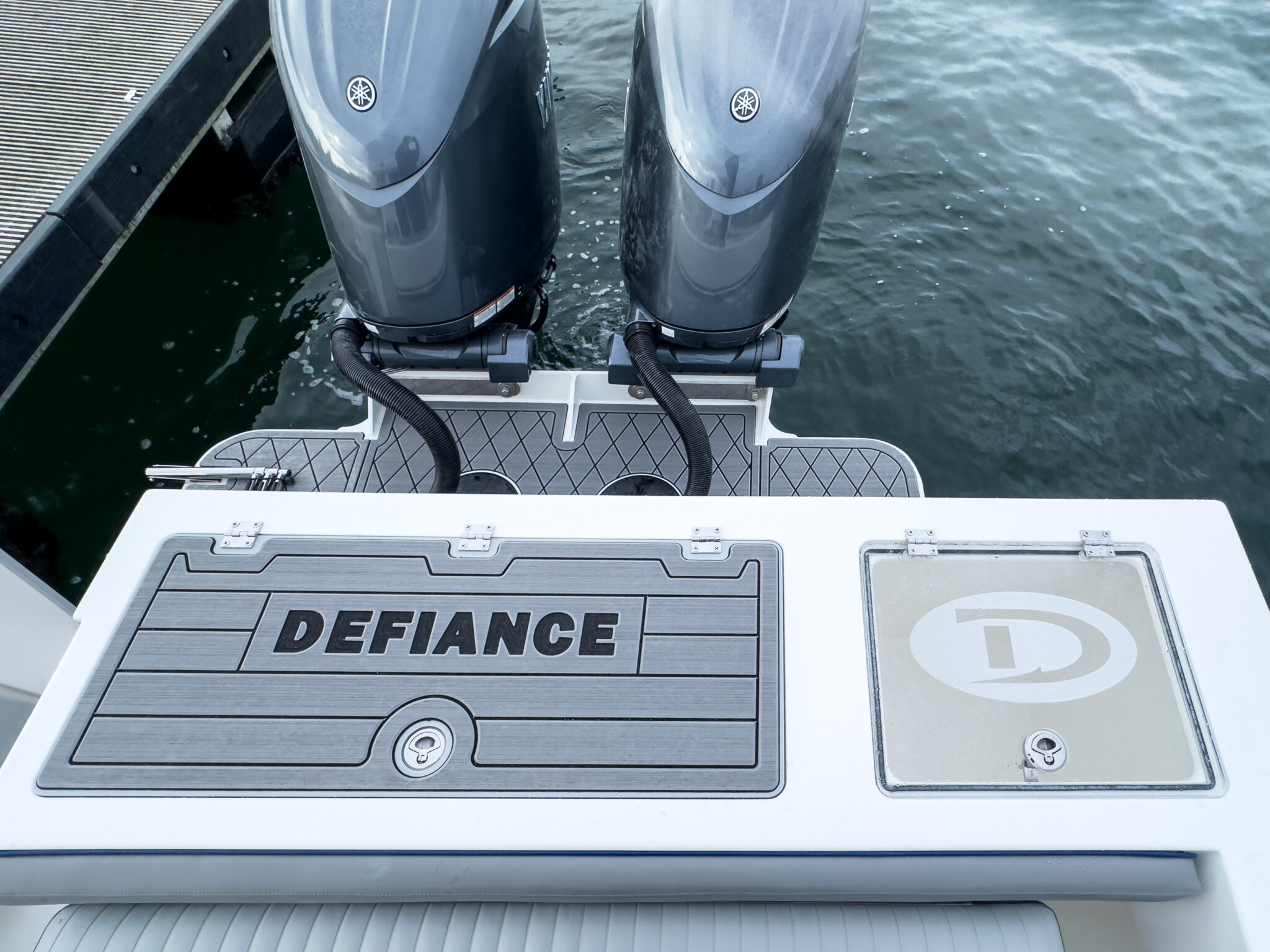 ALL NEW 260 ADMIRAL EX – DEFIANCE BOATS